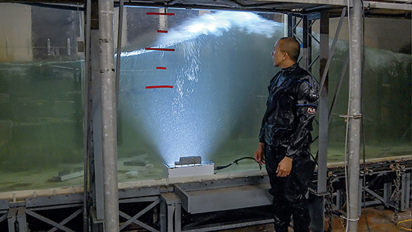 Turbulence in breaking waves - Physics Today