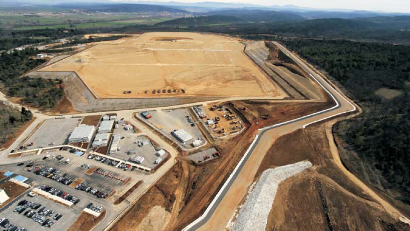 ITER collaboration defuses standoff - Physics Today