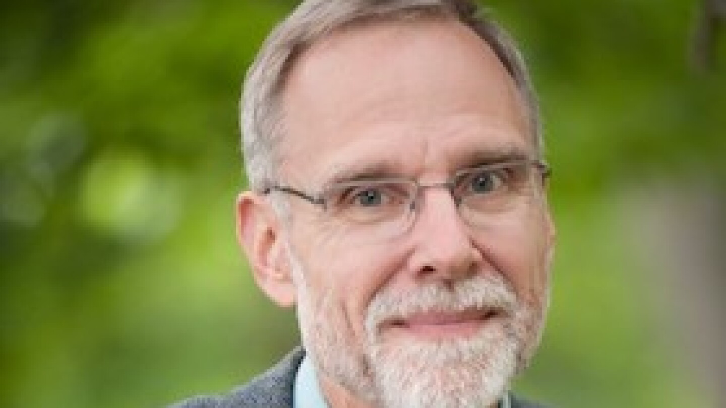 Q&A: Biophysicist Philip Nelson on writing a great textbook - Physics Today