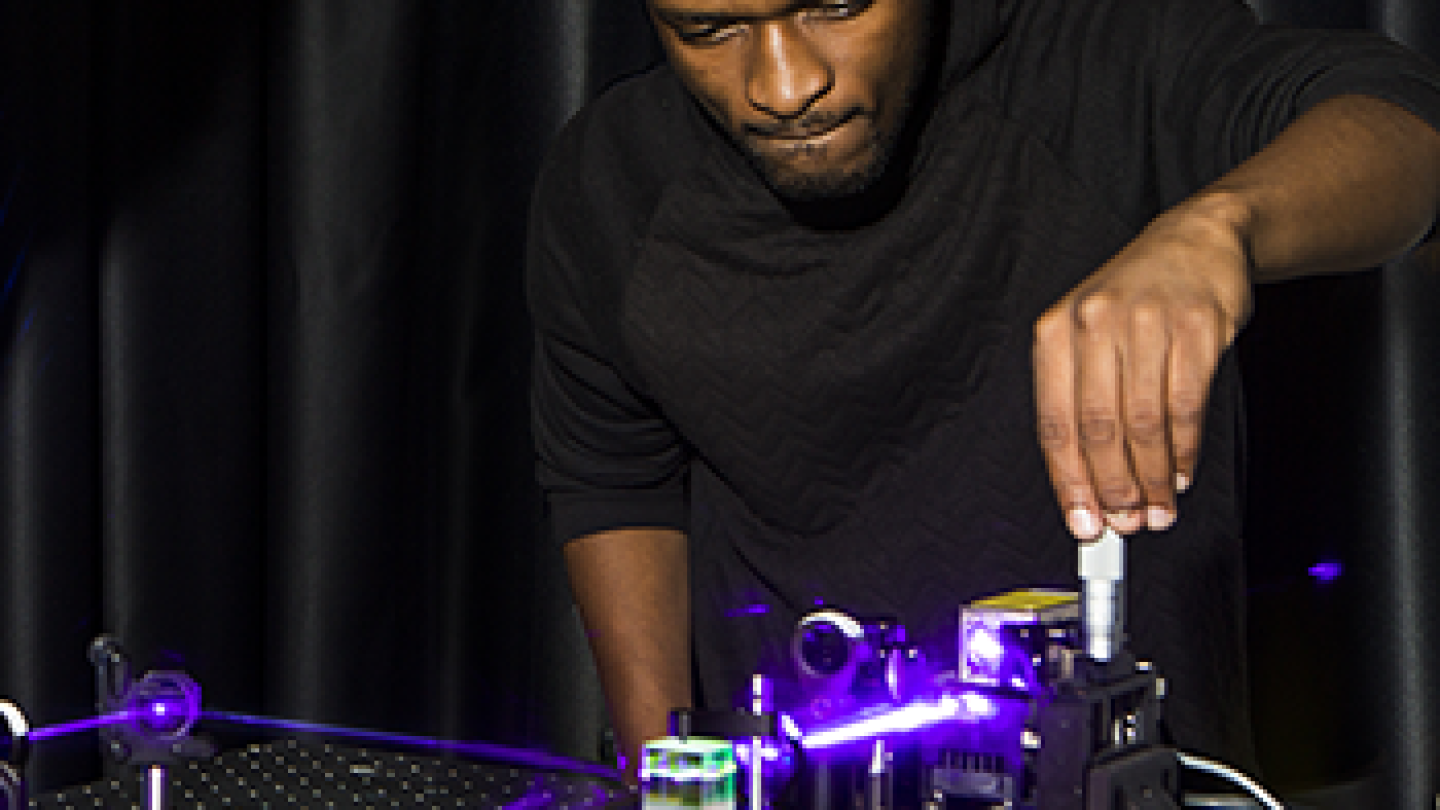 Multidimensionally entangled photons travel through single-mode fiber ...